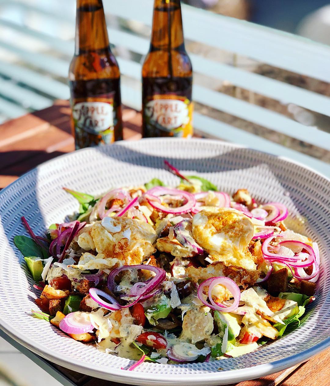 CAESARSALLAD MED FRITERAT ÄGG- Släng dig i vego